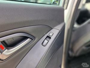Hyundai ix35 2014 in Vilnius, with an engine capacity of 2.00 L and mileage of 163 thousand km for 7900 €, photo 20 on AUTOMOTO.COM.LV