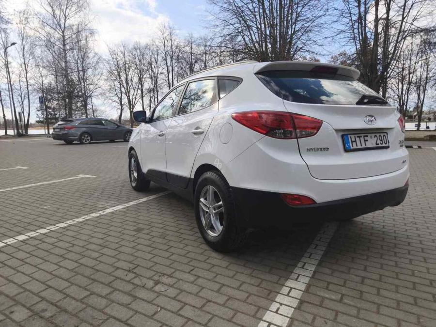 Hyundai ix35 2015 Šauļi, ar dzinēja tilpumu 2.00 L un nobraukumu 131 tūkst. km par 7999 €, foto 8 vietnē AUTOMOTO.COM.LV