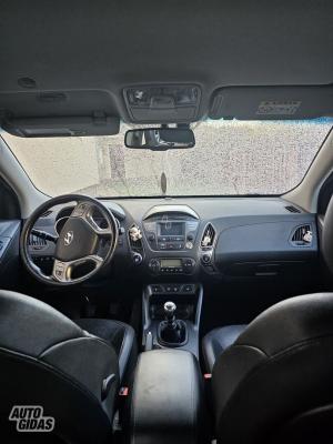 Hyundai ix35 2015 in Kaunas, with an engine capacity of 2.00 L and mileage of 217 thousand km for 6850 €, photo 4 on AUTOMOTO.COM.LV