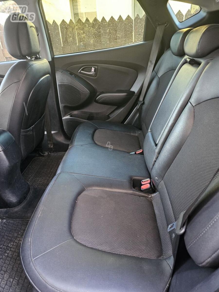 Hyundai ix35 2015 in Kaunas, with an engine capacity of 2.00 L and mileage of 217 thousand km for 6850 €, photo 6 on AUTOMOTO.COM.LV