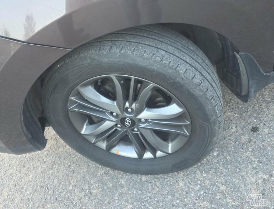 Hyundai ix35 2015 in Kaunas, with an engine capacity of 2.00 L and mileage of 217 thousand km for 6850 €, photo 10 on AUTOMOTO.COM.LV