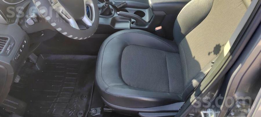 Hyundai ix35 2015 Ogre, ar dzinēja tilpumu 2.00 L un nobraukumu 183 tūkst. km par 9350 €, foto 6 vietnē AUTOMOTO.COM.LV