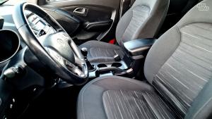 Hyundai ix35 2015 in Kretinga, with an engine capacity of 2.00 L and mileage of 189 thousand km for 7650 €, photo 16 on AUTOMOTO.COM.LV