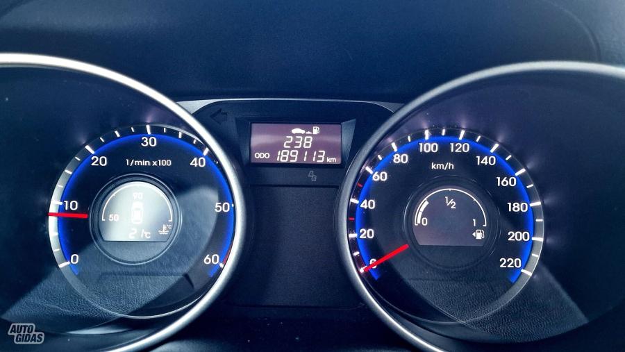 Hyundai ix35 2015 in Kretinga, with an engine capacity of 2.00 L and mileage of 189 thousand km for 7650 €, photo 23 on AUTOMOTO.COM.LV