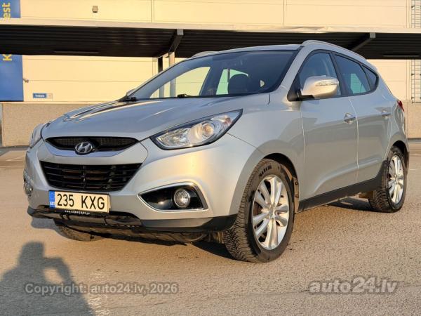 Pelēks Hyundai ix35 2010 Tallina, ar dzinēja tilpumu 2.00 L un nobraukumu 145 tūkst. km par 6900 €, foto 1 vietnē AUTOMOTO.COM.LV