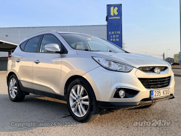 Pelēks Hyundai ix35 2010 Tallina, ar dzinēja tilpumu 2.00 L un nobraukumu 145 tūkst. km par 6900 €, foto 5 vietnē AUTOMOTO.COM.LV