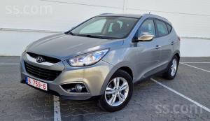 Grey Hyundai ix35 2010 in Riga, with an engine capacity of 2.00 L and mileage of 255 thousand km for 5995 €, photo  on AUTOMOTO.COM.LV