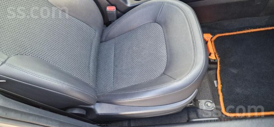 Grey Hyundai ix35 2010 in Riga, with an engine capacity of 2.00 L and mileage of 255 thousand km for 5995 €, photo 14 on AUTOMOTO.COM.LV