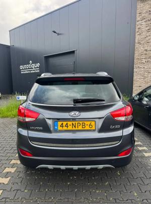 Pelēks Hyundai ix35 2010 Jūrmala, ar dzinēja tilpumu 2.00 L un nobraukumu 283 tūkst. km par 5990 €, foto 5 vietnē AUTOMOTO.COM.LV