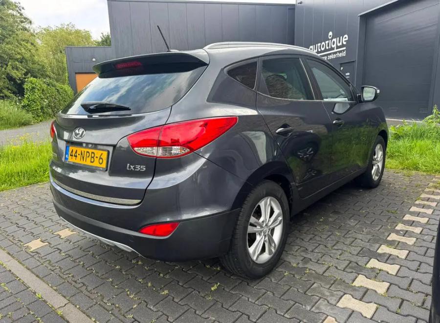 Pelēks Hyundai ix35 2010 Jūrmala, ar dzinēja tilpumu 2.00 L un nobraukumu 283 tūkst. km par 5990 €, foto 6 vietnē AUTOMOTO.COM.LV