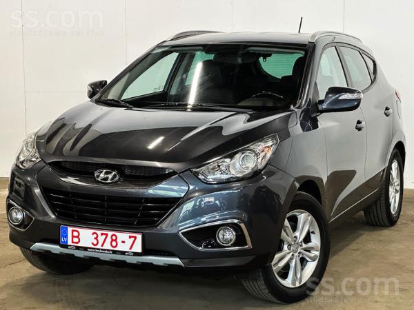 Pelēks Hyundai ix35 2010 Jūrmala, ar dzinēja tilpumu 2.00 L un nobraukumu 283 tūkst. km par 6990 €, foto 1 vietnē AUTOMOTO.COM.LV