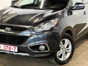 Grey Hyundai ix35 2010 in Jurmala, with an engine capacity of 2.00 L and mileage of 283 thousand km for 6990 €, photo 3 on AUTOMOTO.COM.LV