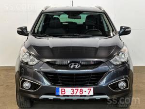 Grey Hyundai ix35 2010 in Jurmala, with an engine capacity of 2.00 L and mileage of 283 thousand km for 6990 €, photo 6 on AUTOMOTO.COM.LV