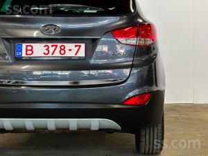 Grey Hyundai ix35 2010 in Jurmala, with an engine capacity of 2.00 L and mileage of 283 thousand km for 6990 €, photo 13 on AUTOMOTO.COM.LV