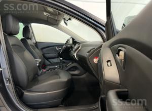Grey Hyundai ix35 2010 in Jurmala, with an engine capacity of 2.00 L and mileage of 283 thousand km for 6990 €, photo 21 on AUTOMOTO.COM.LV
