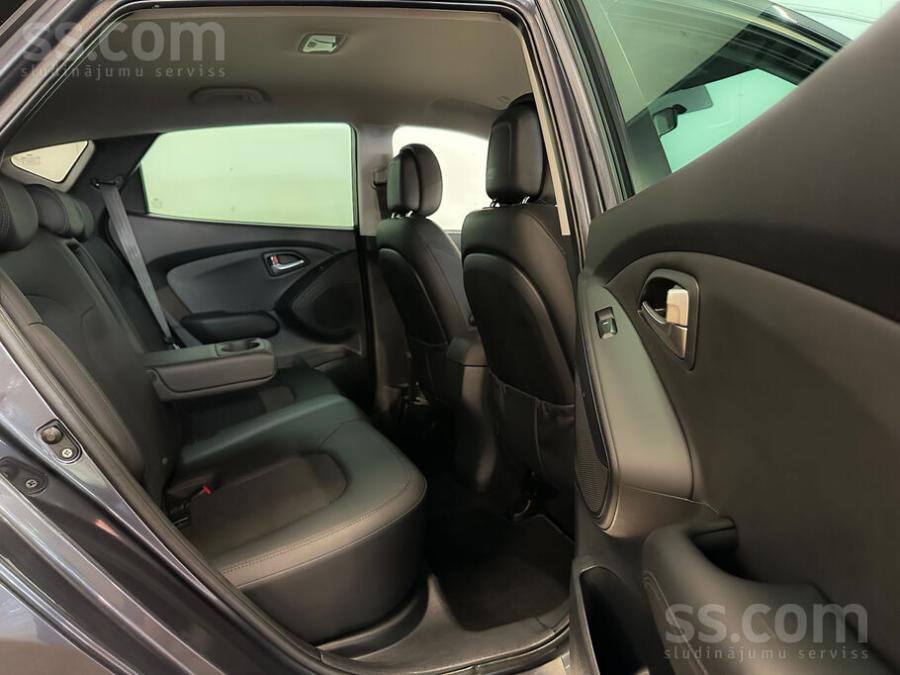 Grey Hyundai ix35 2010 in Jurmala, with an engine capacity of 2.00 L and mileage of 283 thousand km for 6990 €, photo 22 on AUTOMOTO.COM.LV