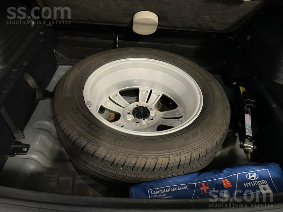 Grey Hyundai ix35 2010 in Jurmala, with an engine capacity of 2.00 L and mileage of 283 thousand km for 6990 €, photo 32 on AUTOMOTO.COM.LV