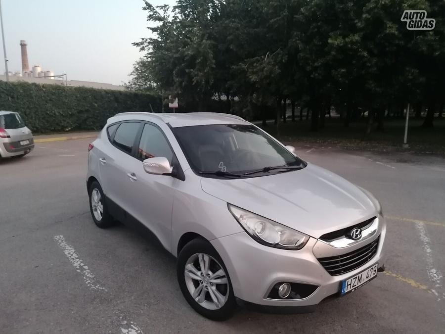 Pelēks Hyundai ix35 2010 Telšiai, ar dzinēja tilpumu 2.00 L un nobraukumu 260 tūkst. km par 4750 €, foto 1 vietnē AUTOMOTO.COM.LV