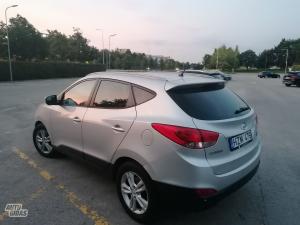 Pelēks Hyundai ix35 2010 Telšiai, ar dzinēja tilpumu 2.00 L un nobraukumu 260 tūkst. km par 4750 €, foto 4 vietnē AUTOMOTO.COM.LV