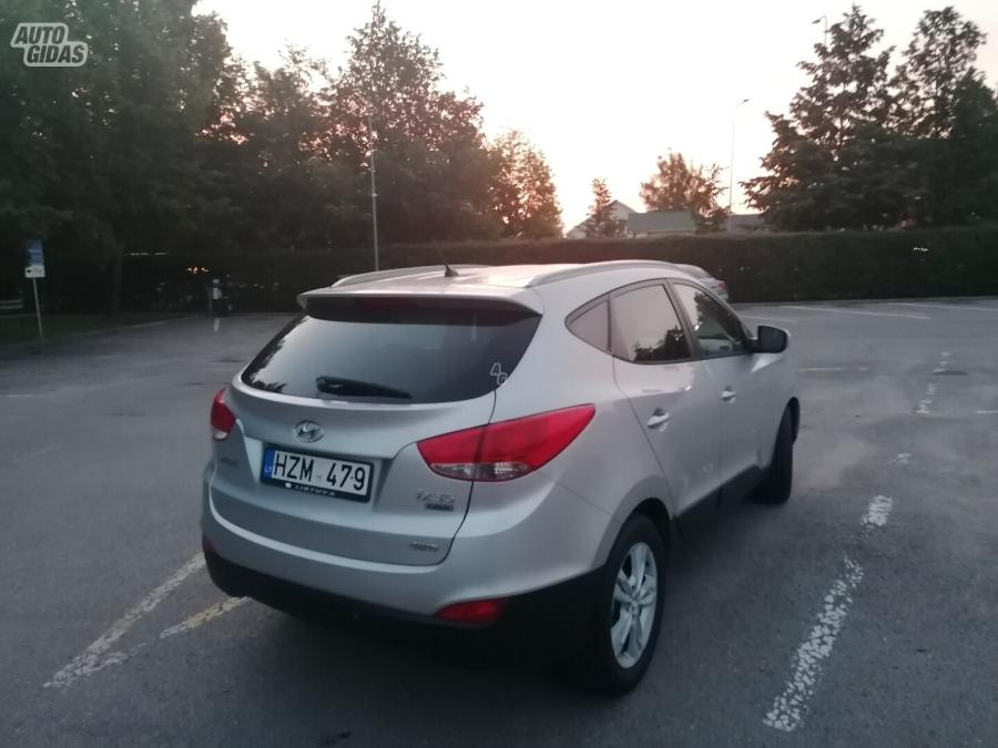 Pelēks Hyundai ix35 2010 Telšiai, ar dzinēja tilpumu 2.00 L un nobraukumu 260 tūkst. km par 4750 €, foto 5 vietnē AUTOMOTO.COM.LV