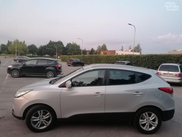 Pelēks Hyundai ix35 2010 Telšiai, ar dzinēja tilpumu 2.00 L un nobraukumu 260 tūkst. km par 4750 €, foto 5 vietnē AUTOMOTO.COM.LV