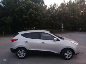 Grey Hyundai ix35 2010 in Telschi, with an engine capacity of 2.00 L and mileage of 260 thousand km for 4750 €, photo 15 on AUTOMOTO.COM.LV