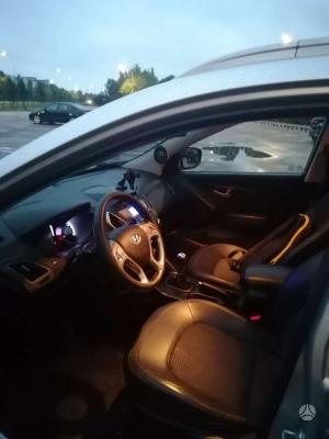 Grey Hyundai ix35 2010 in Telschi, with an engine capacity of 2.00 L and mileage of 260 thousand km for 4750 €, photo 21 on AUTOMOTO.COM.LV