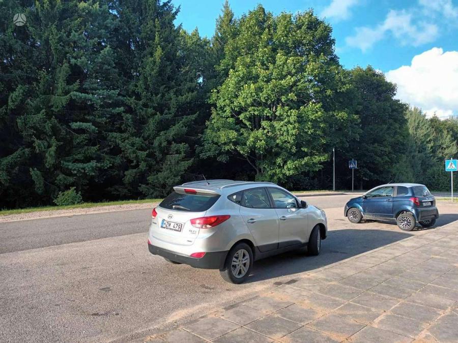 Grey Hyundai ix35 2010 in Telschi, with an engine capacity of 2.00 L and mileage of 260 thousand km for 4750 €, photo 28 on AUTOMOTO.COM.LV