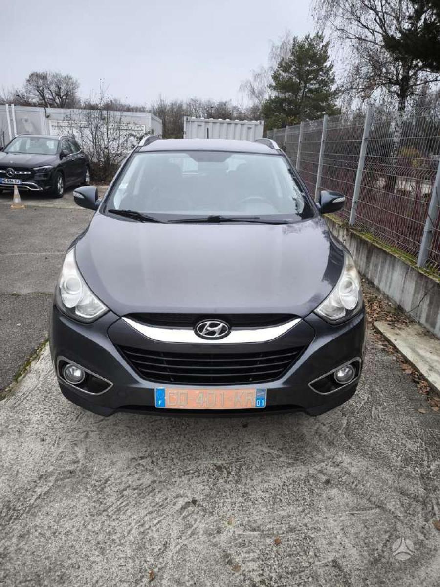 Pelēks Hyundai ix35 2011 Panevēža, ar dzinēja tilpumu 2.00 L un nobraukumu 290 tūkst. km par 4900 €, foto 1 vietnē AUTOMOTO.COM.LV