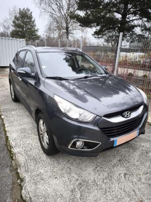Pelēks Hyundai ix35 2011 Panevēža, ar dzinēja tilpumu 2.00 L un nobraukumu 290 tūkst. km par 4900 €, foto 2 vietnē AUTOMOTO.COM.LV