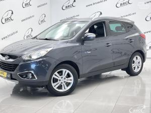 Pelēks Hyundai ix35 2011 Avižieniai, ar dzinēja tilpumu 1.70 L un nobraukumu 349 tūkst. km par 2900 €, foto  vietnē AUTOMOTO.COM.LV