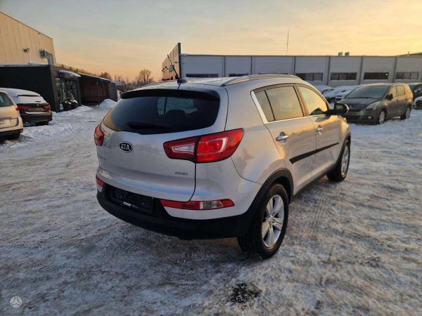 Pelēks Hyundai ix35 2011 Ukmergė, ar dzinēja tilpumu 1.69 L un nobraukumu 260 tūkst. km par 5850 €, foto 5 vietnē AUTOMOTO.COM.LV