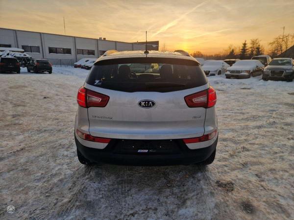 Pelēks Hyundai ix35 2011 Ukmergė, ar dzinēja tilpumu 1.69 L un nobraukumu 260 tūkst. km par 5850 €, foto 6 vietnē AUTOMOTO.COM.LV