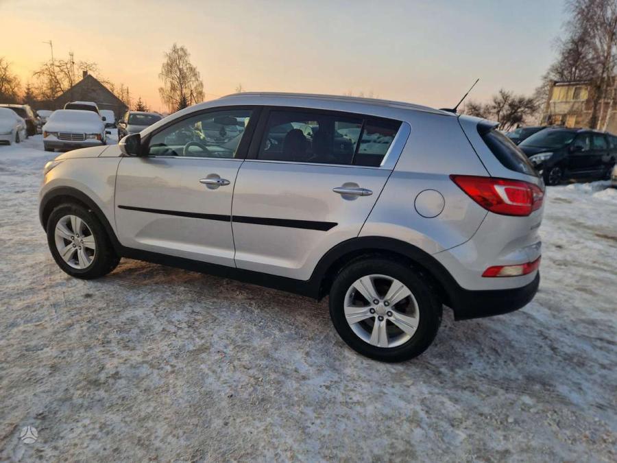 Pelēks Hyundai ix35 2011 Ukmergė, ar dzinēja tilpumu 1.69 L un nobraukumu 260 tūkst. km par 5850 €, foto 8 vietnē AUTOMOTO.COM.LV