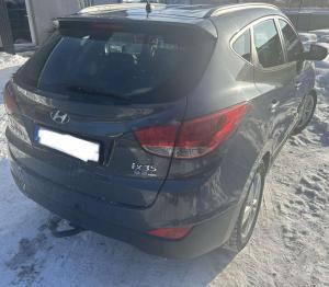Grey Hyundai ix35 2011 in Vilnius, with an engine capacity of 1.69 L and mileage of 285 thousand km for 4950 €, photo 5 on AUTOMOTO.COM.LV