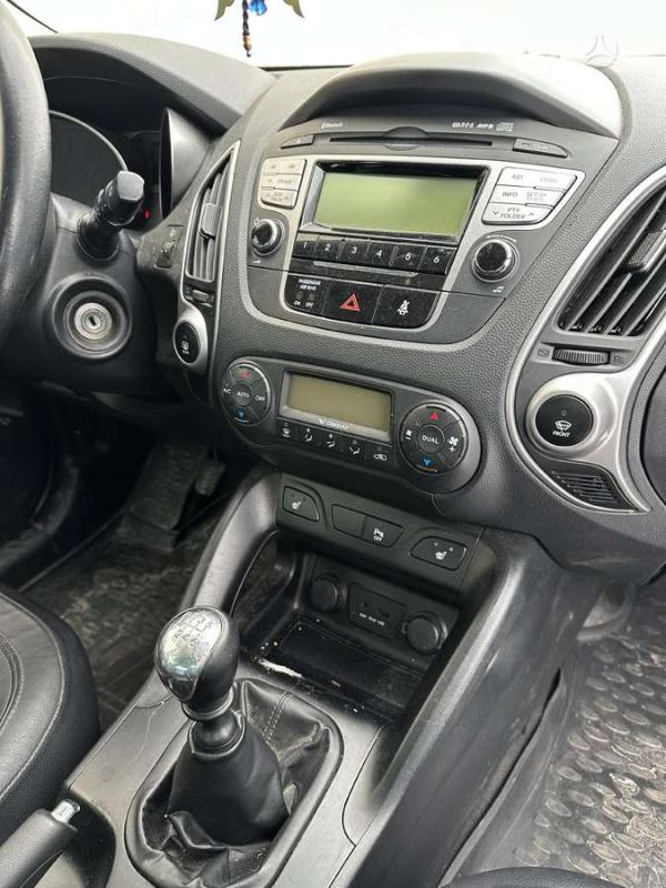 Pelēks Hyundai ix35 2011 Vilkaviškis, ar dzinēja tilpumu 1.69 L un nobraukumu 29 tūkst. km par 5500 €, foto 8 vietnē AUTOMOTO.COM.LV