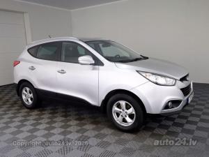 Pelēks Hyundai ix35 2011 Tallina, ar dzinēja tilpumu 2.00 L un nobraukumu 226 tūkst. km par 3999 €, foto  vietnē AUTOMOTO.COM.LV