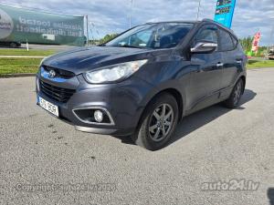 Pelēks Hyundai ix35 2011 Tallina, ar dzinēja tilpumu 2.00 L un nobraukumu 227 tūkst. km par 6200 €, foto 3 vietnē AUTOMOTO.COM.LV