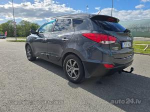 Pelēks Hyundai ix35 2011 Tallina, ar dzinēja tilpumu 2.00 L un nobraukumu 227 tūkst. km par 6200 €, foto 8 vietnē AUTOMOTO.COM.LV