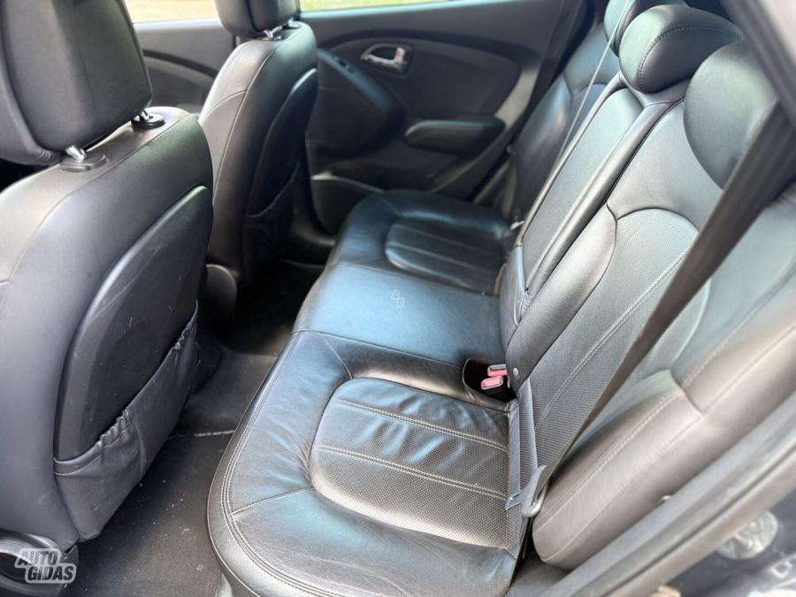 Pelēks Hyundai ix35 2011 Kauņa, ar dzinēja tilpumu 1.70 L un nobraukumu 246 tūkst. km par 4750 €, foto 11 vietnē AUTOMOTO.COM.LV