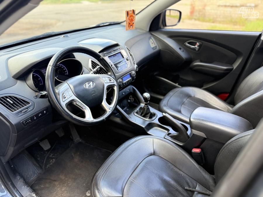 Pelēks Hyundai ix35 2011 Kauņa, ar dzinēja tilpumu 1.70 L un nobraukumu 246 tūkst. km par 4750 €, foto 14 vietnē AUTOMOTO.COM.LV