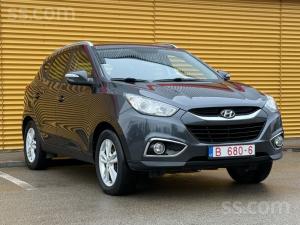 Grey Hyundai ix35 2011 in Ogre, with an engine capacity of 2.00 L and mileage of 149 thousand km for 6997 €, photo 4 on AUTOMOTO.COM.LV