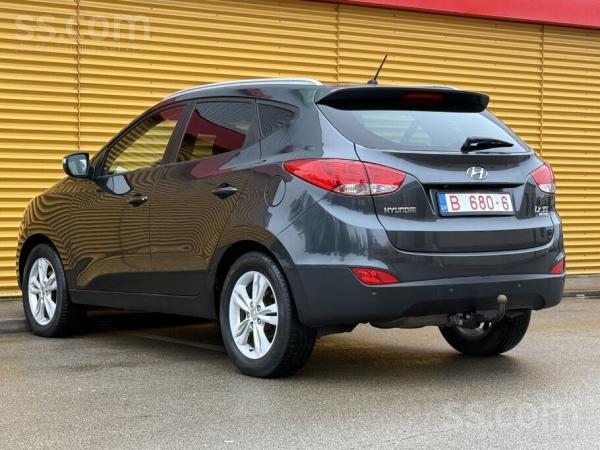 Pelēks Hyundai ix35 2011 Ogre, ar dzinēja tilpumu 2.00 L un nobraukumu 149 tūkst. km par 6997 €, foto 6 vietnē AUTOMOTO.COM.LV
