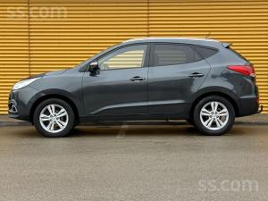 Grey Hyundai ix35 2011 in Ogre, with an engine capacity of 2.00 L and mileage of 149 thousand km for 6997 €, photo 9 on AUTOMOTO.COM.LV