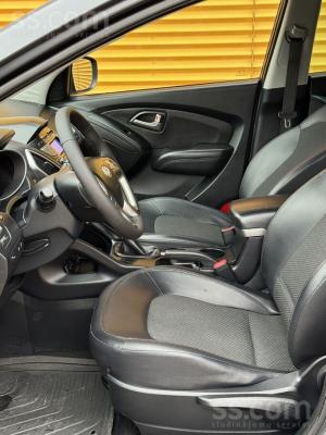 Grey Hyundai ix35 2011 in Ogre, with an engine capacity of 2.00 L and mileage of 149 thousand km for 6997 €, photo 11 on AUTOMOTO.COM.LV