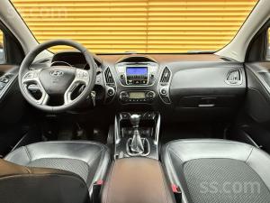 Grey Hyundai ix35 2011 in Ogre, with an engine capacity of 2.00 L and mileage of 149 thousand km for 6997 €, photo 18 on AUTOMOTO.COM.LV
