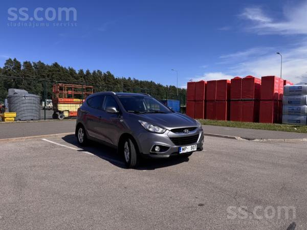 Серый Хендай их35 2011 в Рига, объемом двигателя 2.00 л и пробегом 295 тыс. км за 5500 €, фото 2 на AUTOMOTO.COM.LV