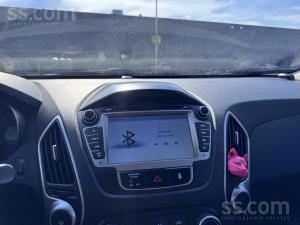 Pelēks Hyundai ix35 2011 Rīga, ar dzinēja tilpumu 2.00 L un nobraukumu 295 tūkst. km par 5500 €, foto 10 vietnē AUTOMOTO.COM.LV