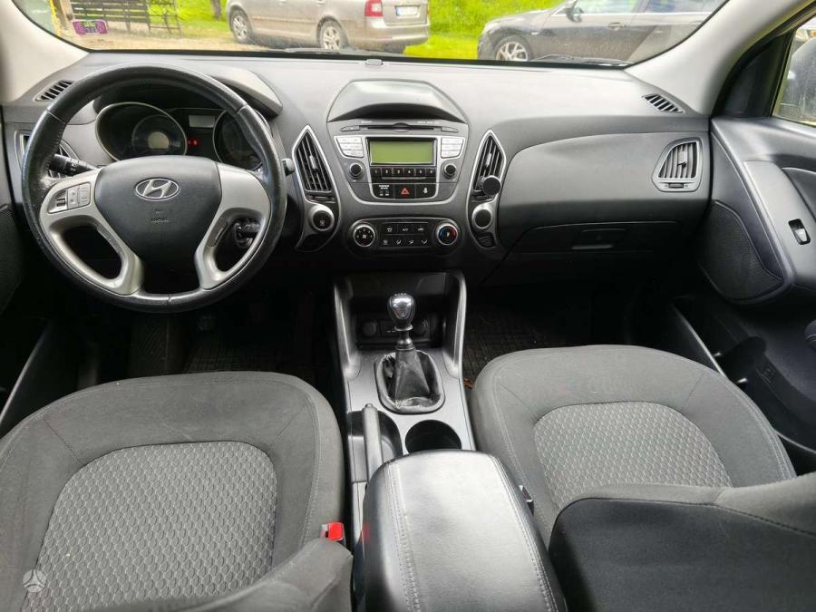 Pelēks Hyundai ix35 2011 Utena, ar dzinēja tilpumu 1.69 L un nobraukumu 291 tūkst. km par 5000 €, foto 11 vietnē AUTOMOTO.COM.LV