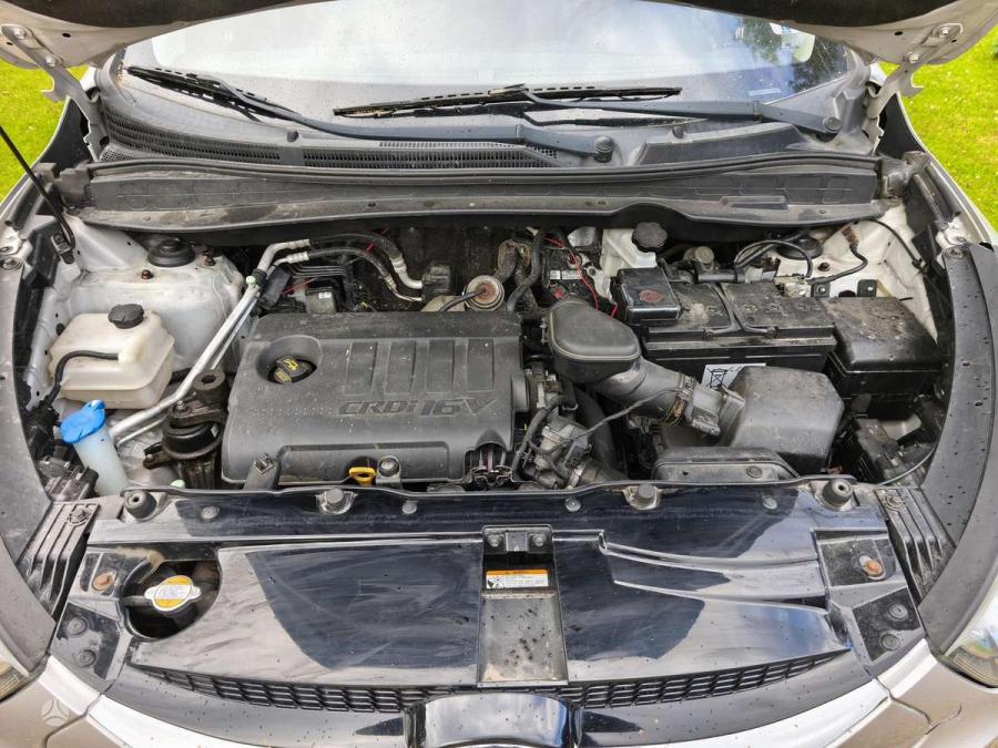 Pelēks Hyundai ix35 2011 Utena, ar dzinēja tilpumu 1.69 L un nobraukumu 291 tūkst. km par 5000 €, foto 14 vietnē AUTOMOTO.COM.LV